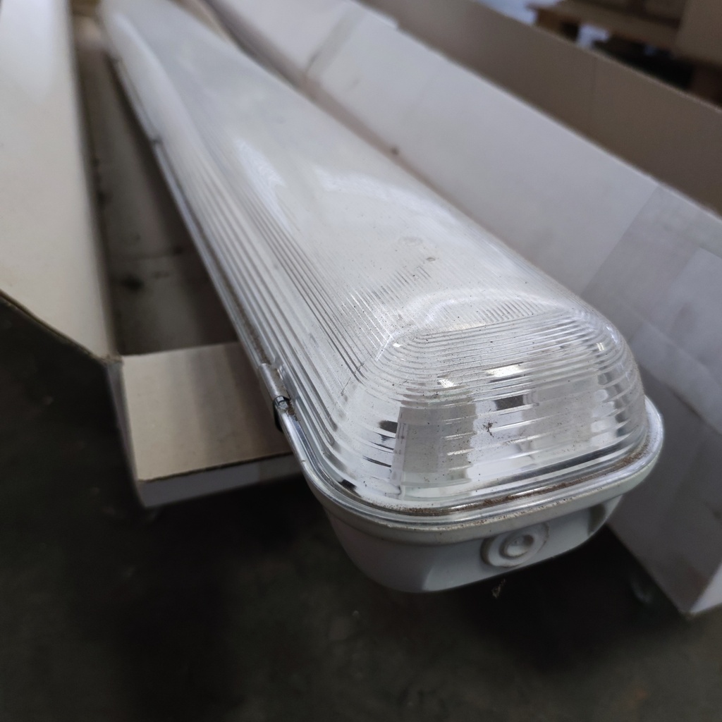 โคมกันน้ำ 2X18W | AEE LIGHTING